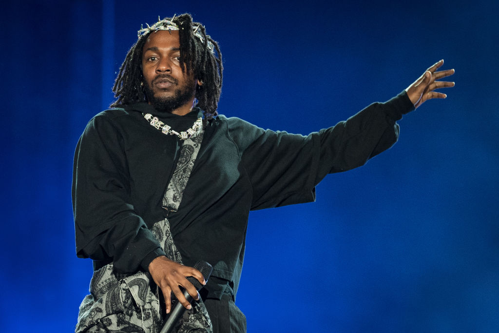 Video Of Security Guard Crying During Kendrick Lamar Set Goes Viral ...