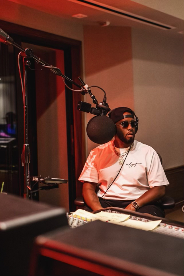 Dr. Dre & Diddy Link Up In The Studio, See Photos Of Epic Session ...